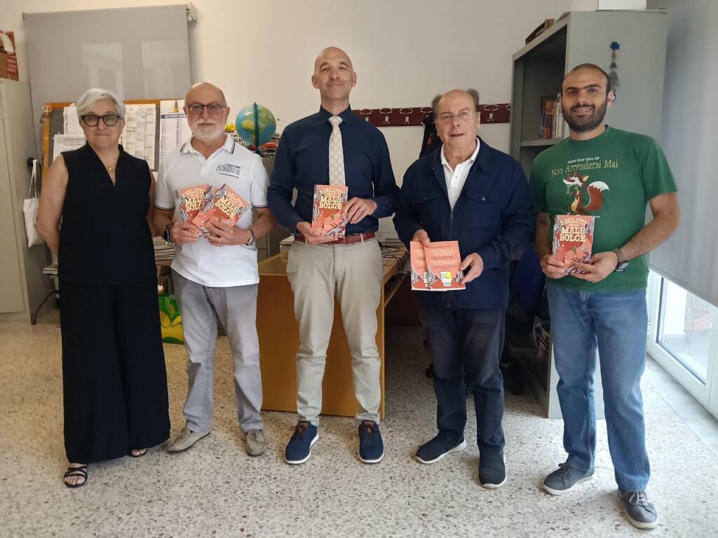 “Santa in Giallo”: scuola “Vittorio G. Rossi” consegnato il libro di ...
