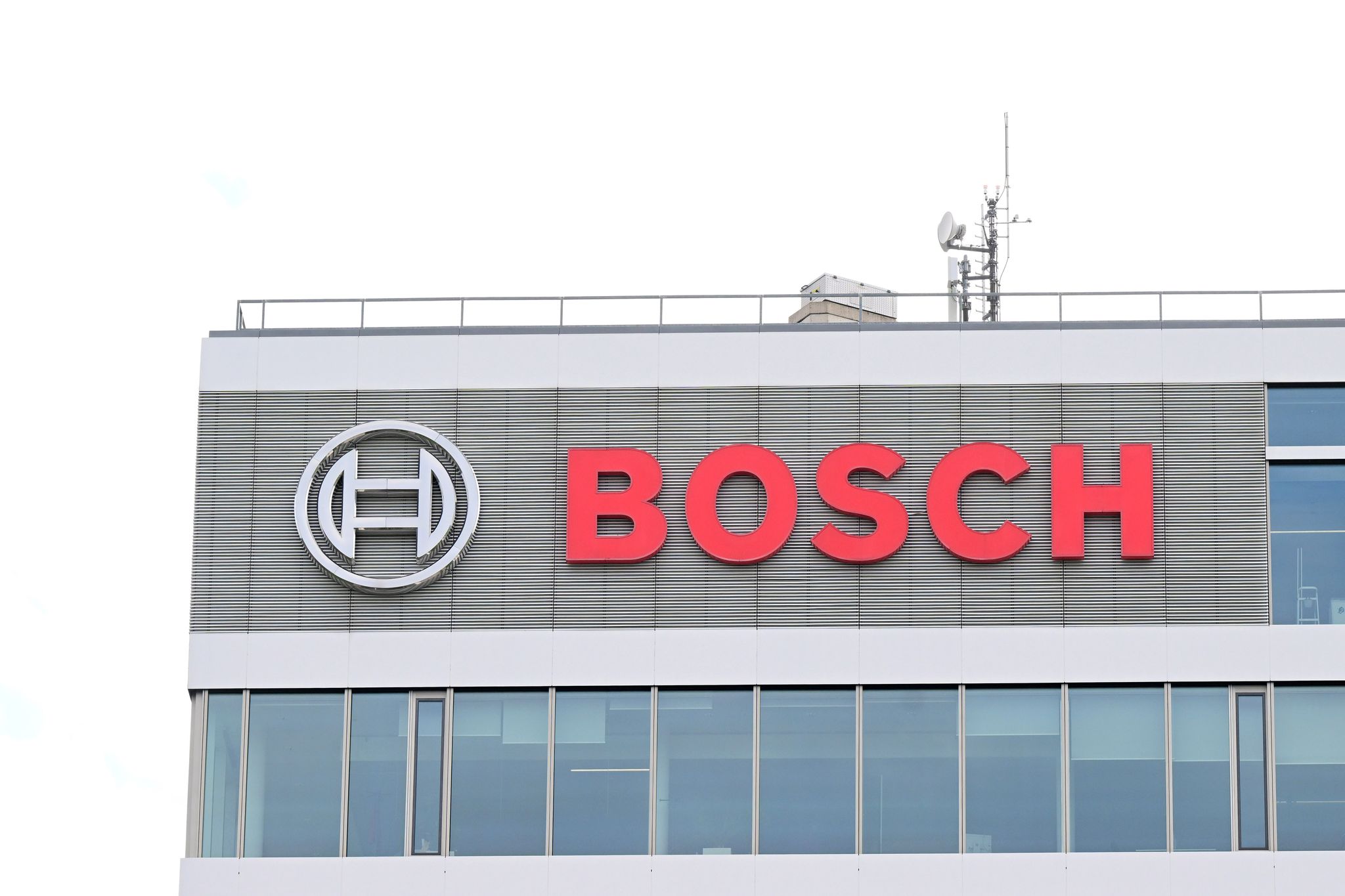 German auto supplier Bosch investing heavily in automation, robotics