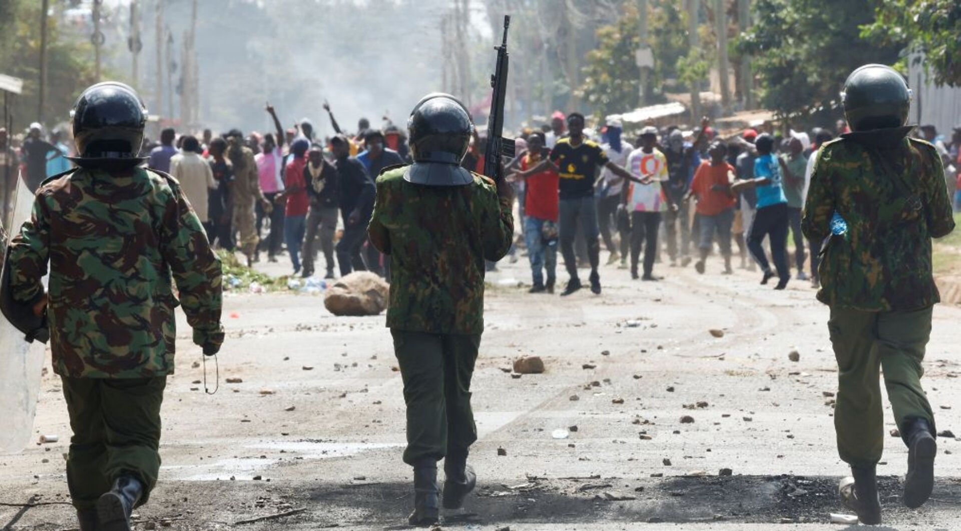 One killed as hundreds protest in Kenya against US Ebola quarantine centre