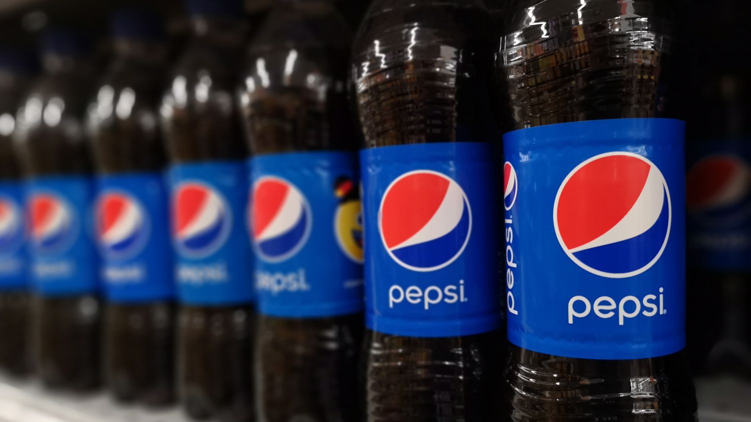 El reto de Pepsi a Nil Ojeda: vender 1 millón de latas en 15 días