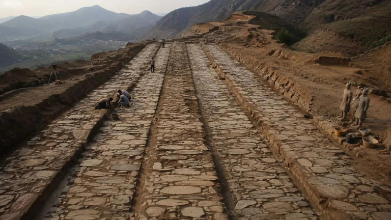 A 2200-year-old Chinese four-lane highway discovered buried in the ...