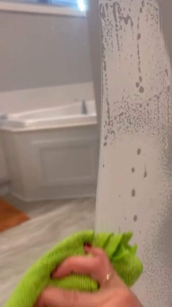 How to clean glass shower doors for a streak free shine