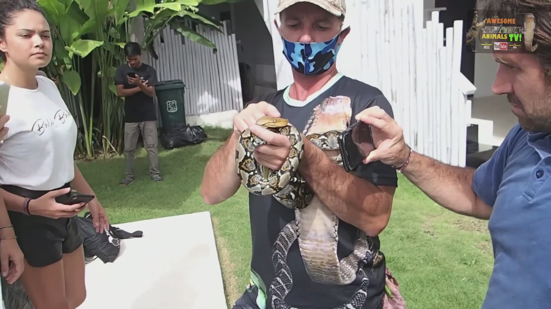 Snake man | Caught on camera