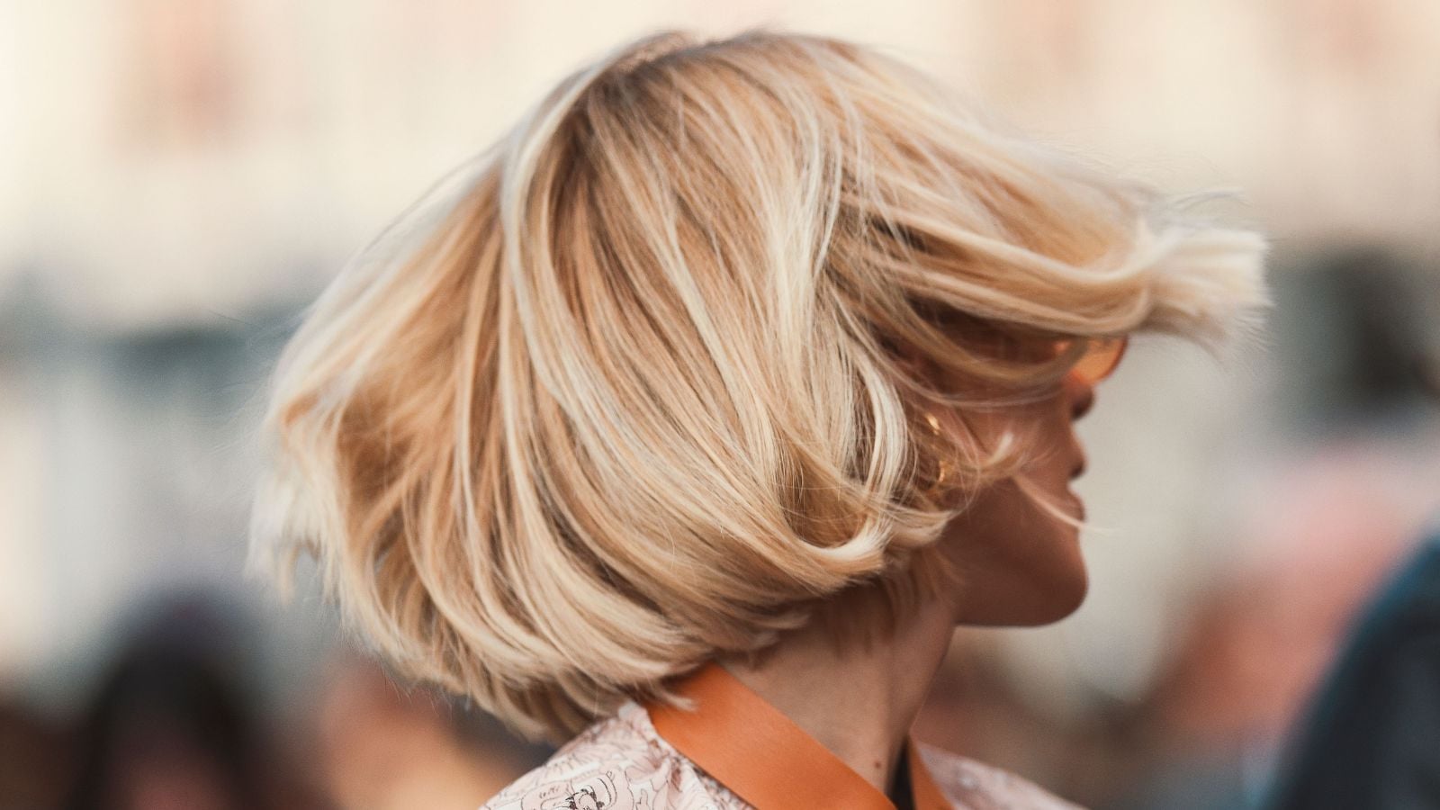 « Nos mamies ne le quittaient pas » : cet accessoire cheveux revient ...
