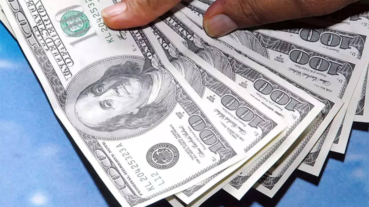 Banks pay 7% on dollar deposits as India seeks fresh foreign currency