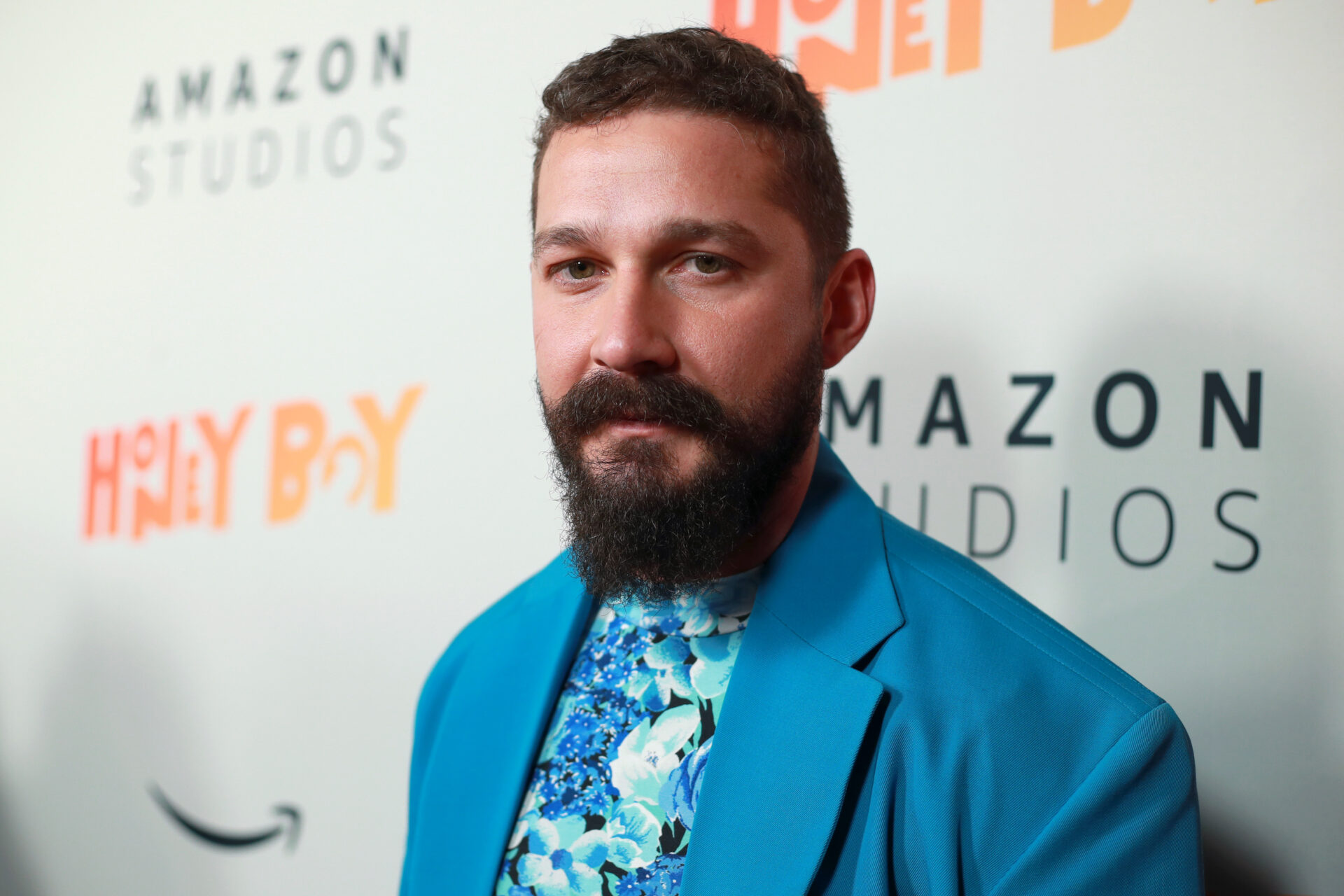 Coupable : l'acteur Shia LaBeouf assume la responsabilité des incidents ...