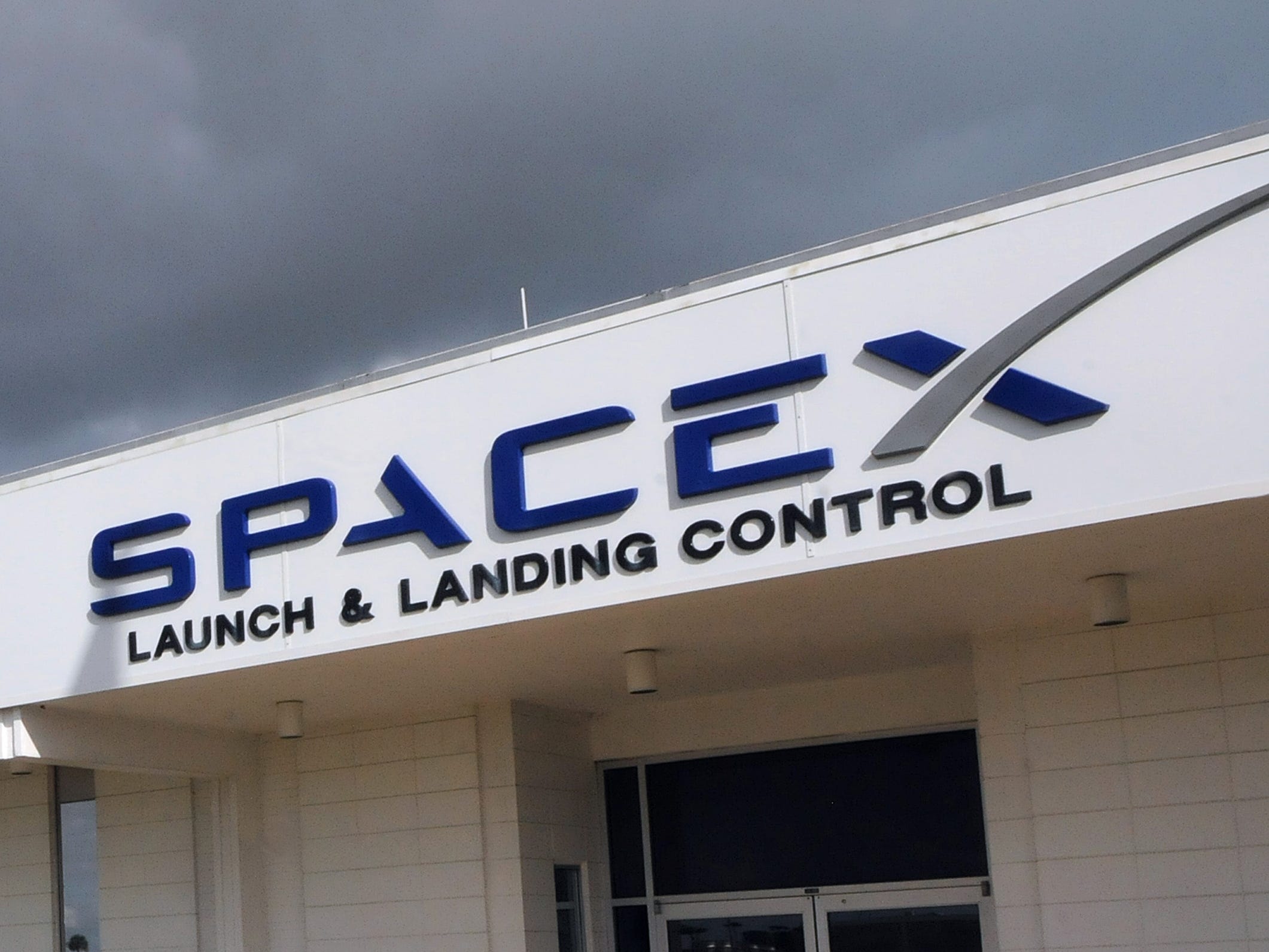 The brutal stock sell-off is good news for the SpaceX IPO, market pros say