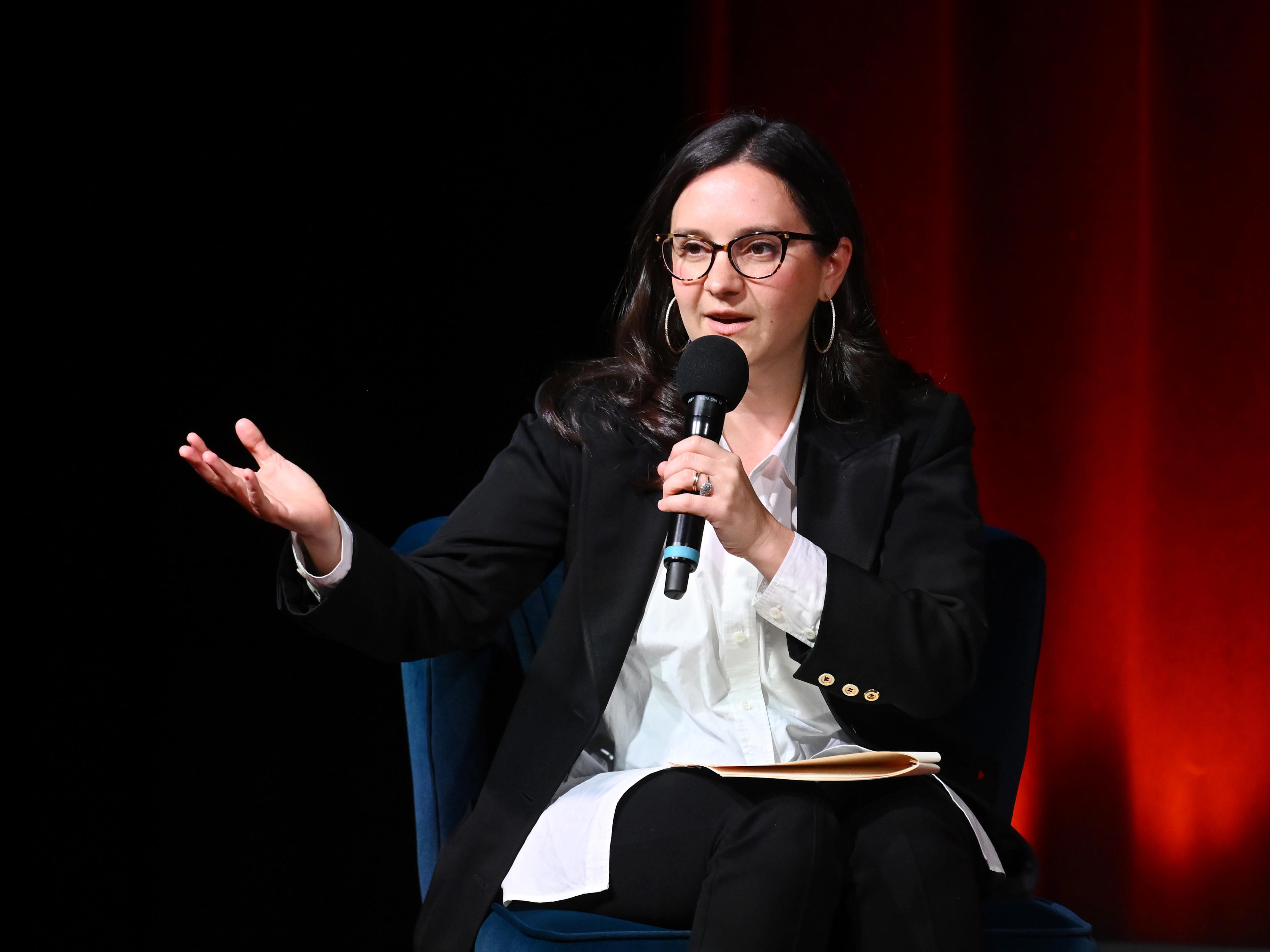 Bari Weiss was supposed to 'restore trust' in CBS News. It's eroding ...