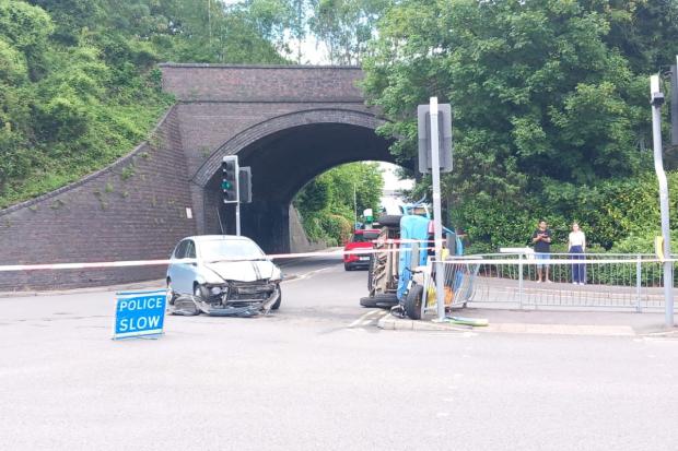 Man suffered grazes in crash that saw car overturn on busy High Wycombe ...