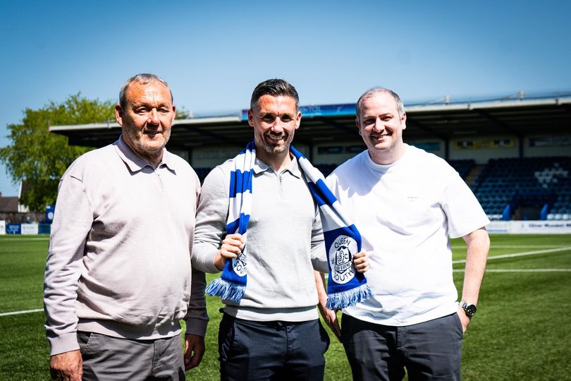 Former Motherwell star is new Albion Rovers boss as club legend quits ...