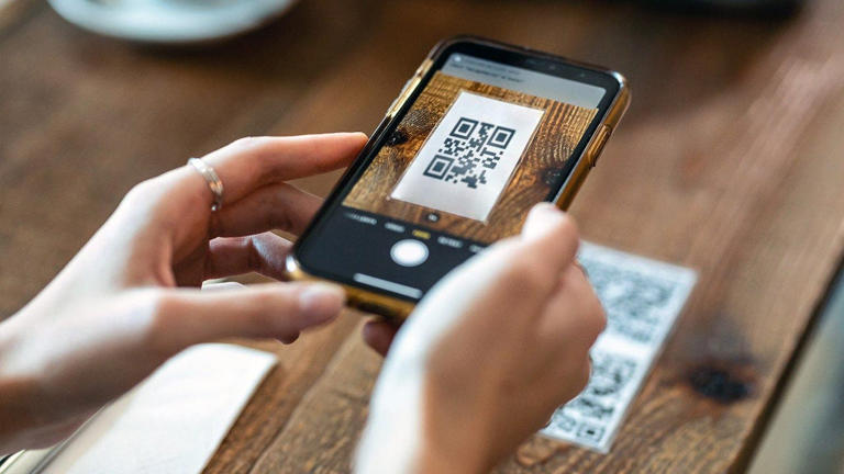 QR code menus headline readers' biggest food and restaurant gripes
