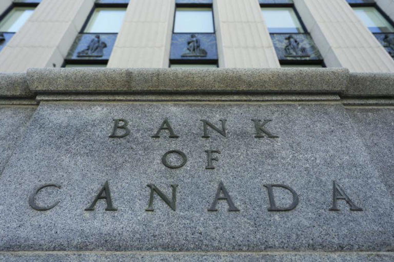 Canada’s economy is weak, but not clearly in recession, Macklem says