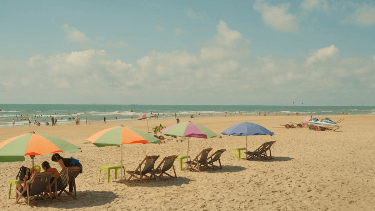 10 beach essentials you'll wish you packed before leaving home this summer