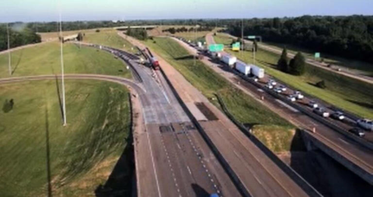 Lanes reopen after crash on I-40, per TDOT