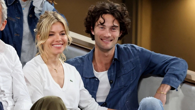 Sienna Miller sorgt mit funkelndem Ring für Verlobungsgerüchte