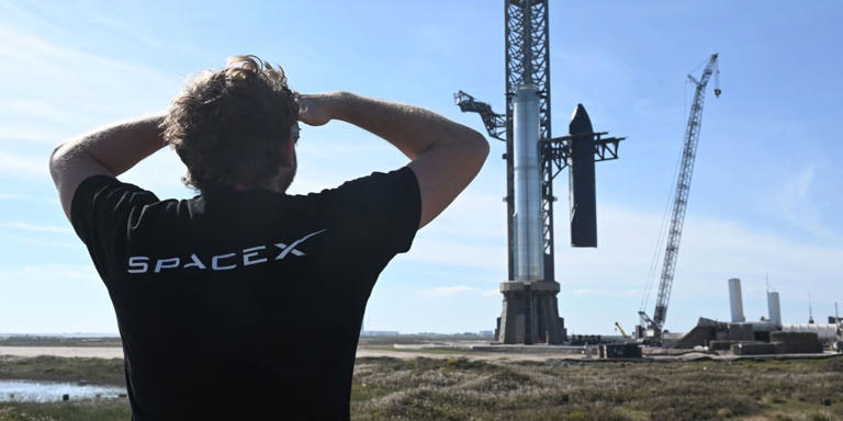 SpaceX is launching a historic IPO — but its biggest risk has nothing ...