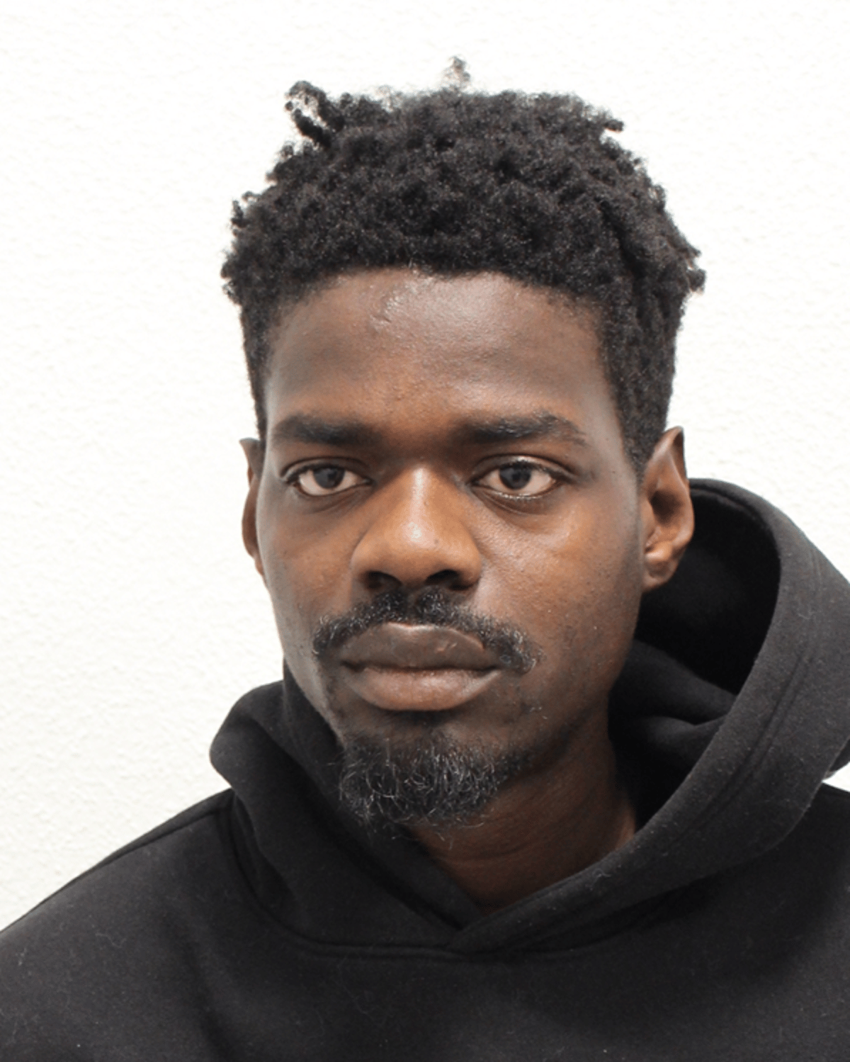 Prisoner escapes from jail van in south-east London sparking hunt