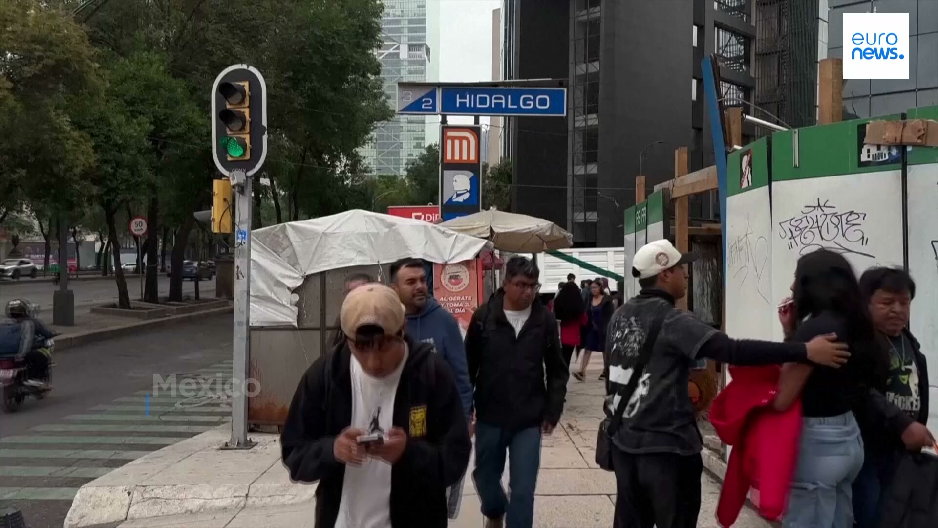 Subway station in Mexico City goes viral over chandeliers