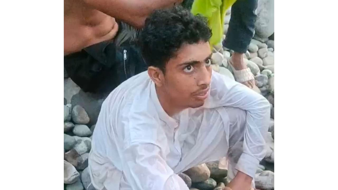 Indian Army detains PoK teenager who crossed Line of Control in Poonch