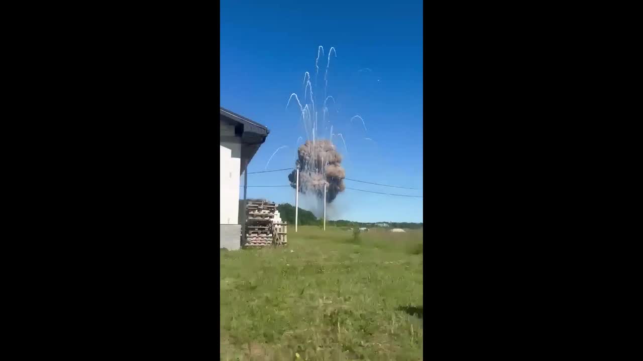 Powerful explosion triggers fires and secondary blasts near Belgorod ...