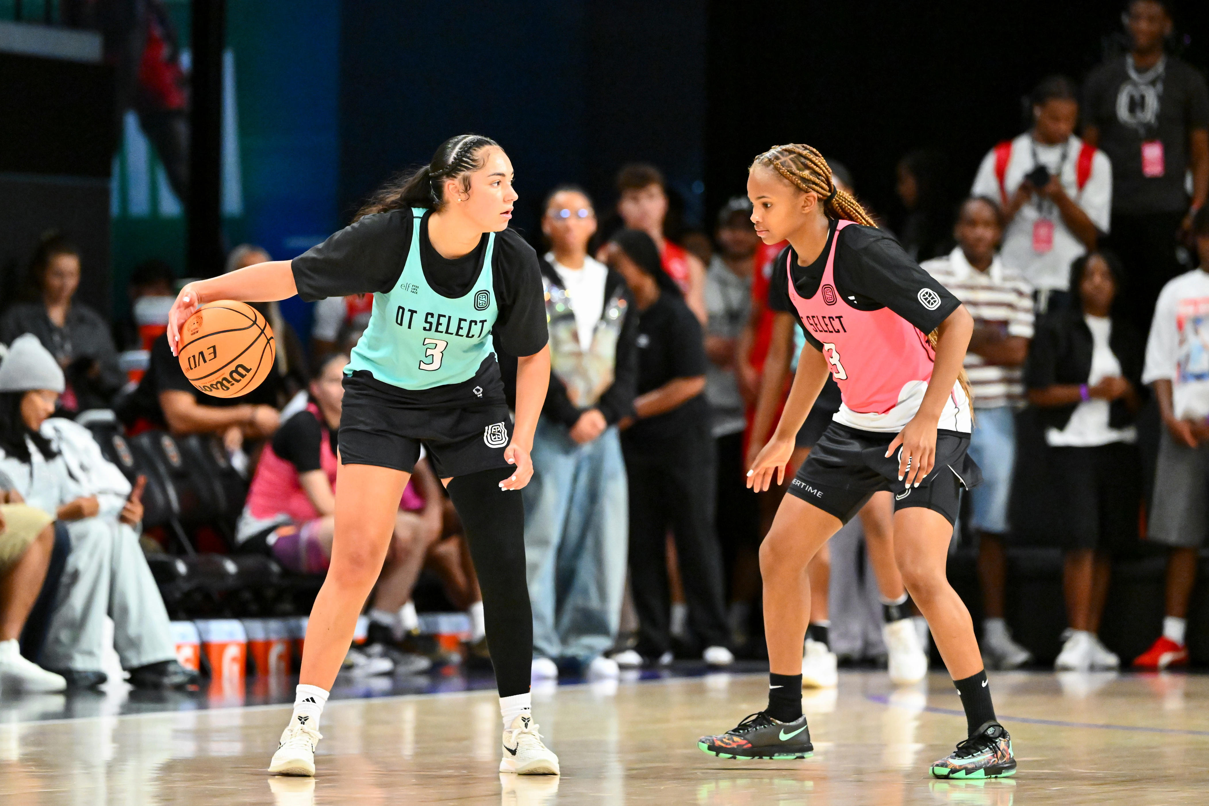 'She helped me through it': JuJu Watkins and Jessie Moses bond over injury