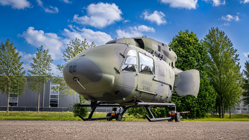 Airbus usunął kokpit ze znanego śmigłowca i dodał AI. Na targach w ...