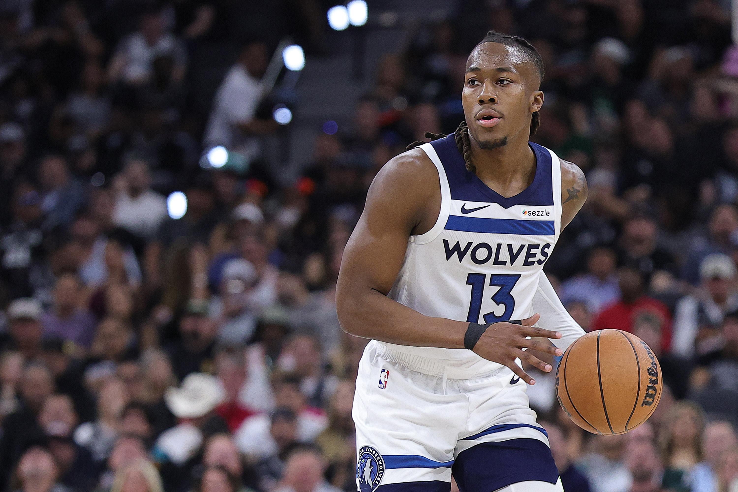 Do wolves need to re-sign Ayo Dosunmu?
