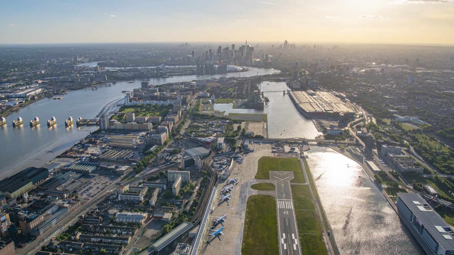 London City Airport expansion plans face opposition over noise concerns