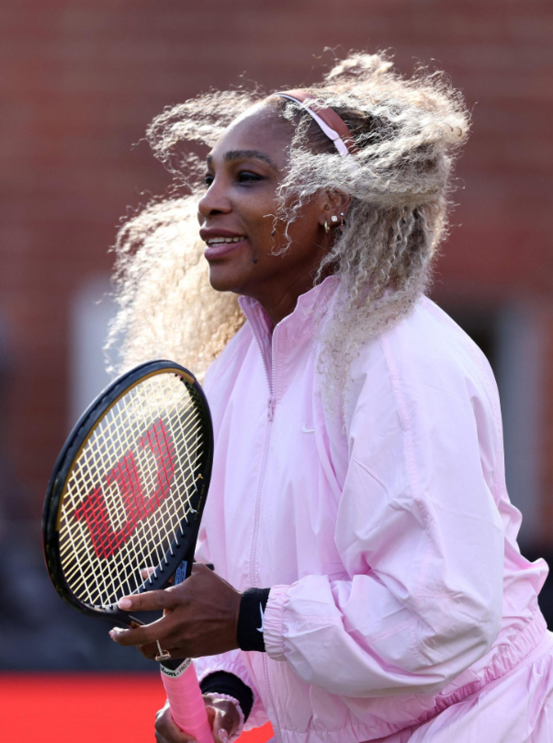 Watch: Serena Williams' hilarious pants mishap video at Queen’s practice