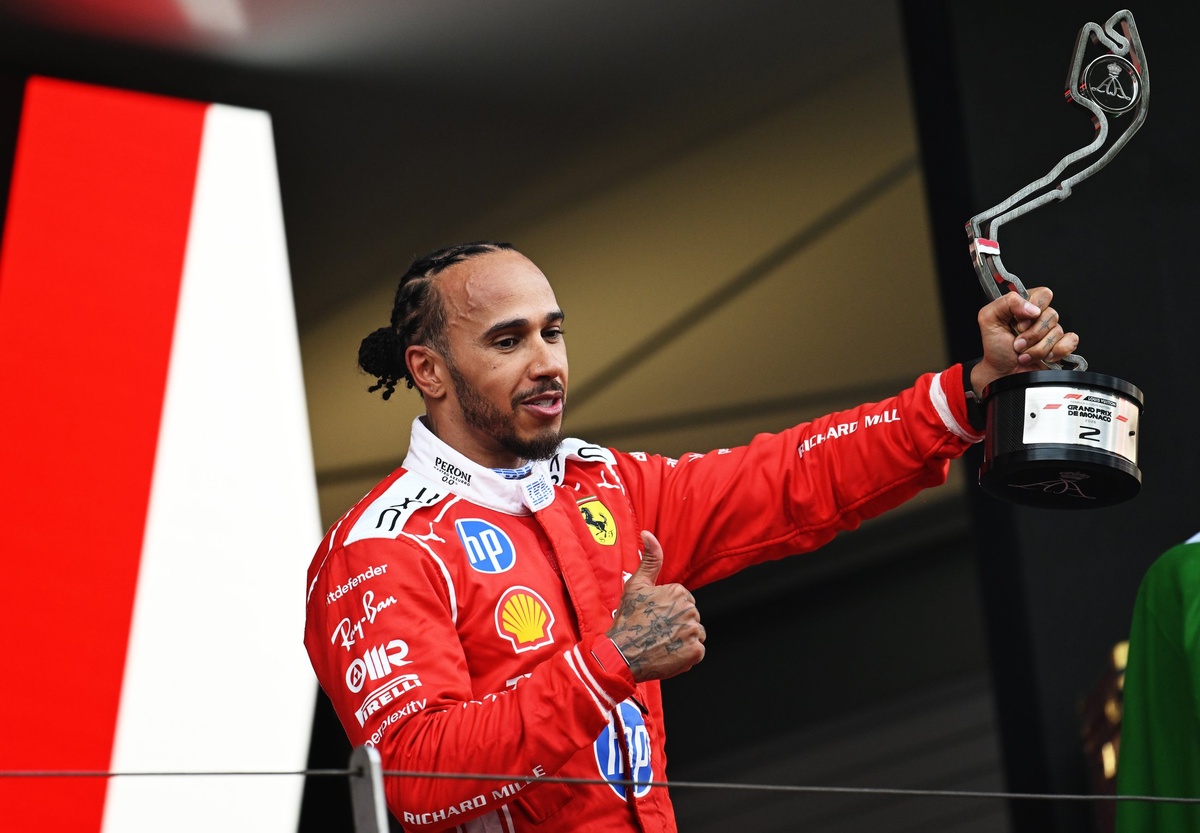 Para Hamilton, su primera victoria con Ferrari no podría estar más cerca