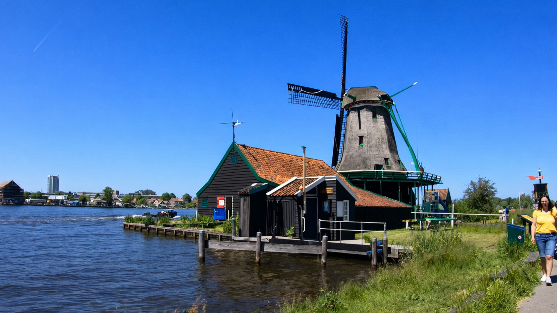 Exploring the famous windmills of Zaanse Schans (4K)