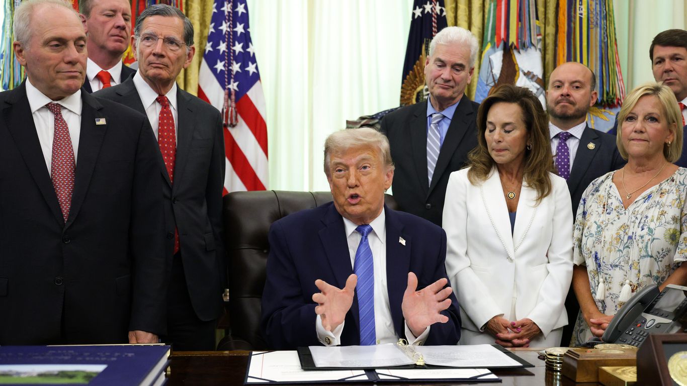 Trump says US will bomb Iran today: "They keep playing us for suckers"
