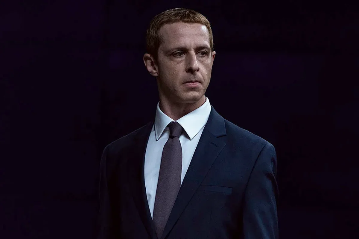 Fans are saying the same thing about Jeremy Strong as Mark Zuckerberg