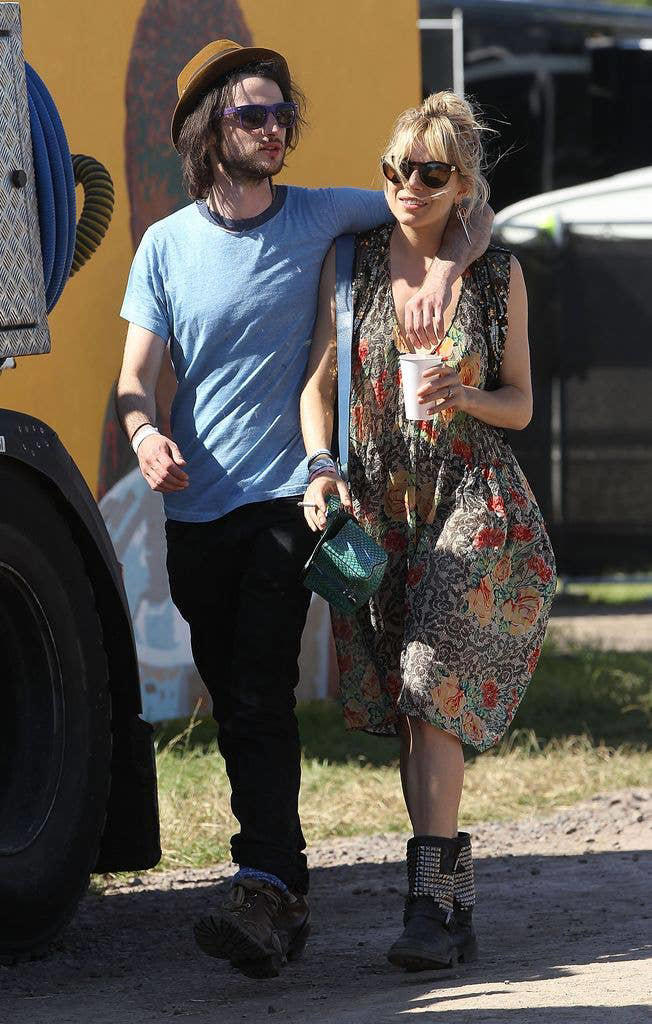 Sienna Miller’s £60k old money ring from Oli Green steals the show