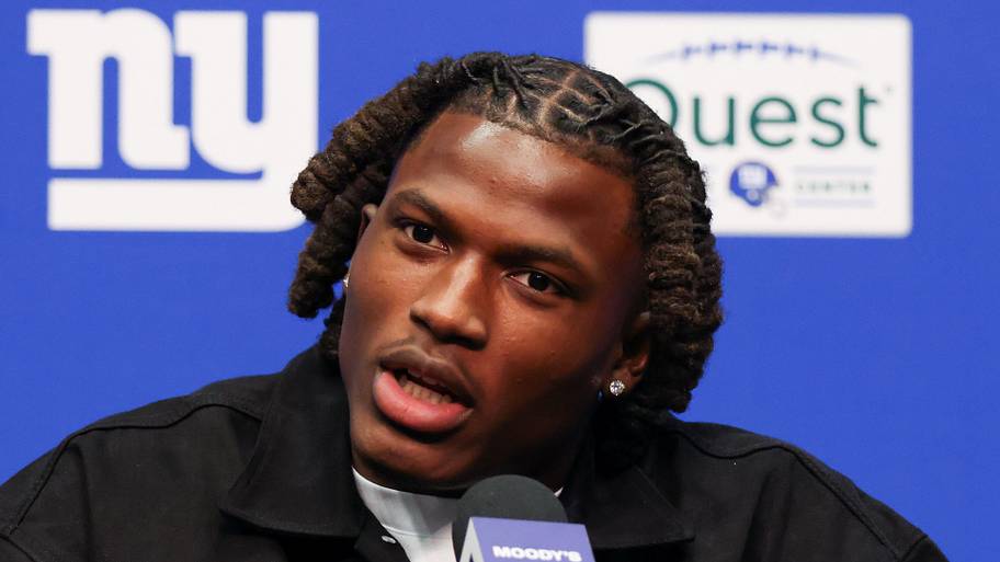 Arvell Reese gets fresh bulletin-board material from Bleacher Report
