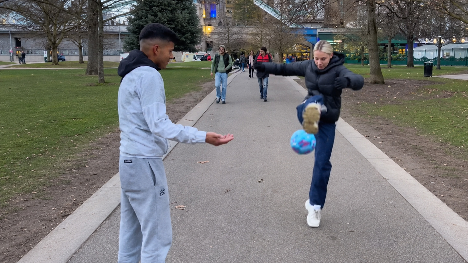 This stranger's freestyle skills left him completely surprised