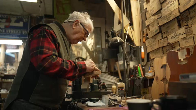 Inside Carmine Street Guitars, where Rick Kelly keeps old New York ...