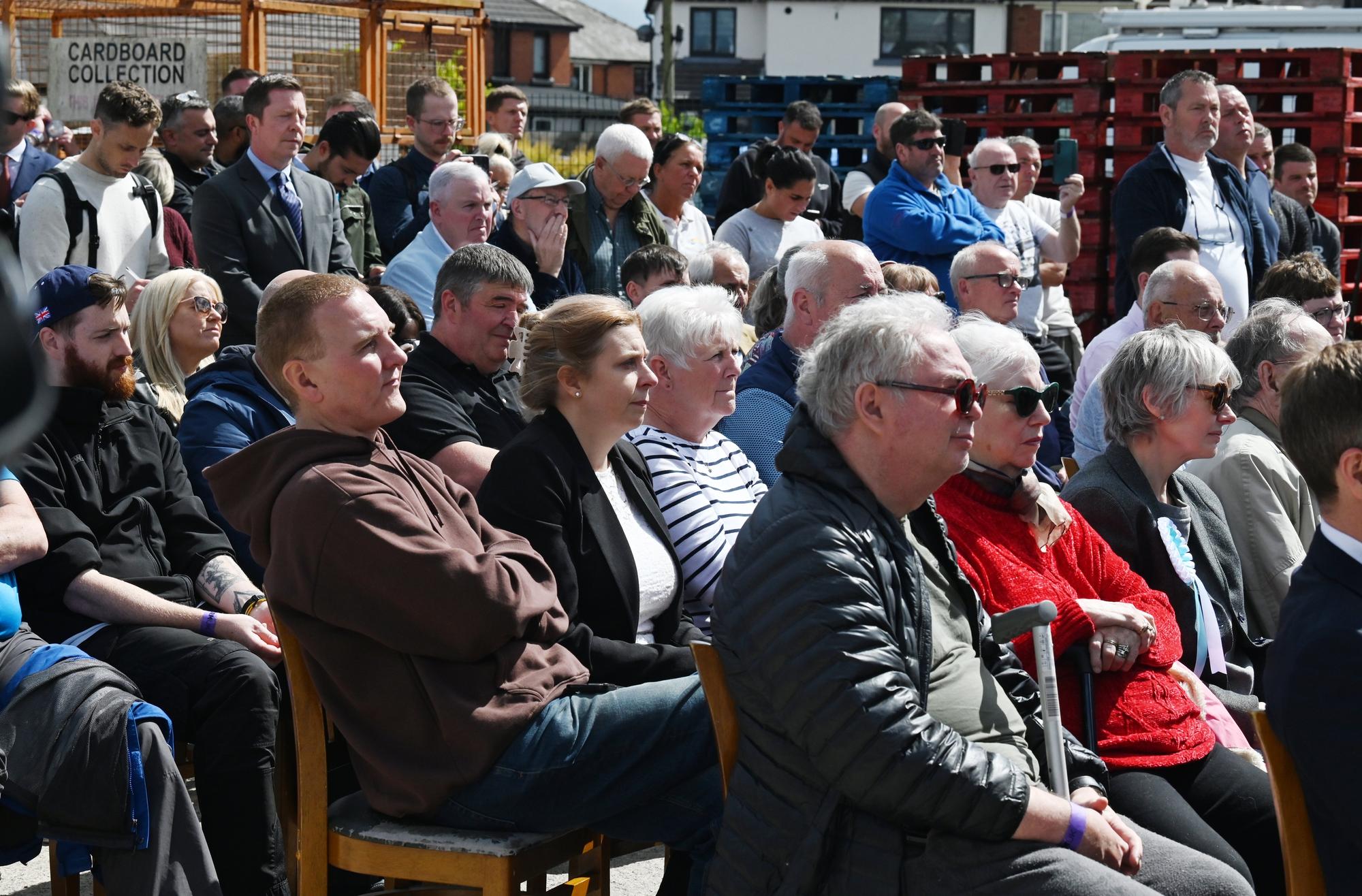 Nigel Farage and Rob Kenyon address a major Makerfield by-election ...