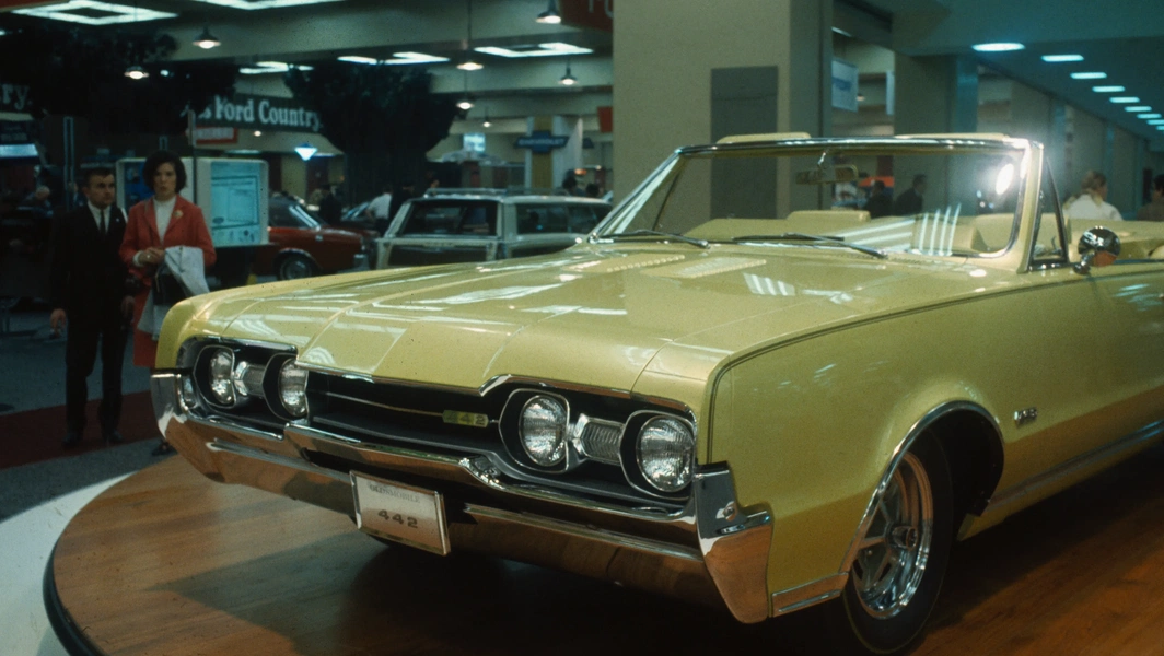 5 legendary Oldsmobile engines