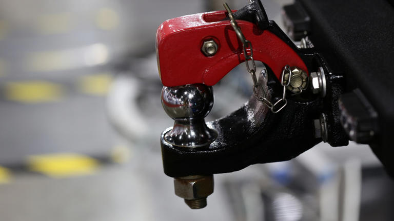 Should you grease a tow ball hitch?
