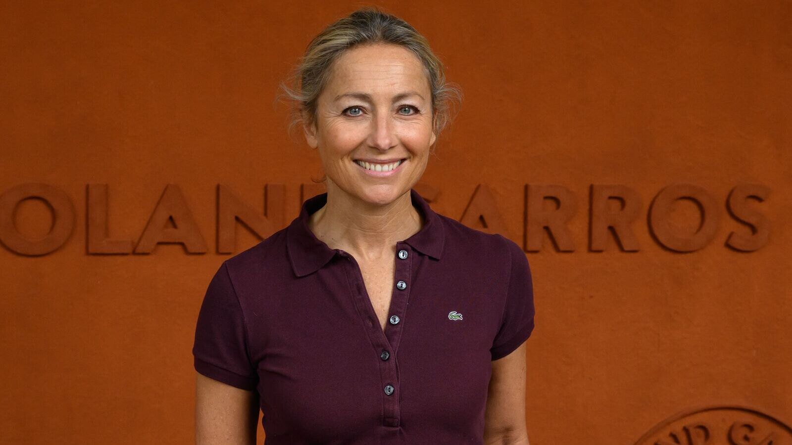 Même Anne-Sophie Lapix (54 ans) porte le jean parfait pour rehausser ...