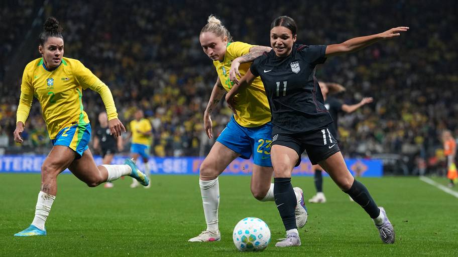 USWNT stock up, stock down: Sophia Wilson on fire, goalkeeper decisions ...