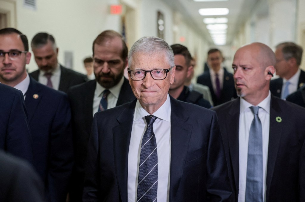 Smirking Bill Gates arrives on Capitol Hill as he faces reckoning in ...