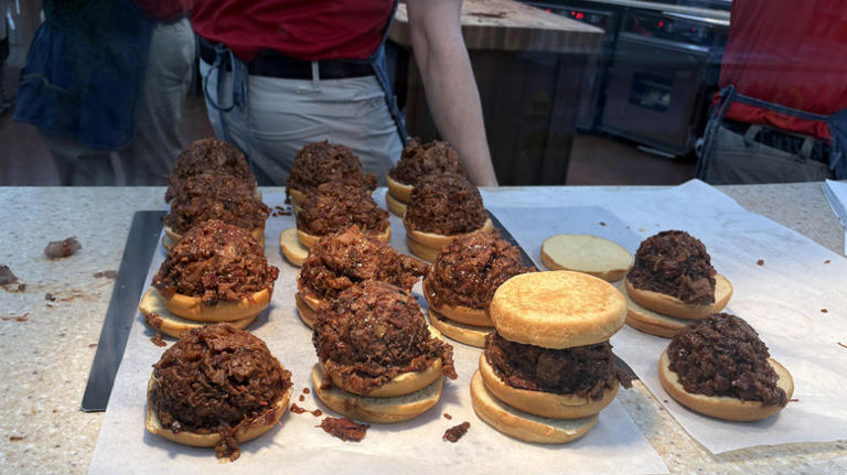Customers agree: These 9 gas station chains serve the best sandwiches