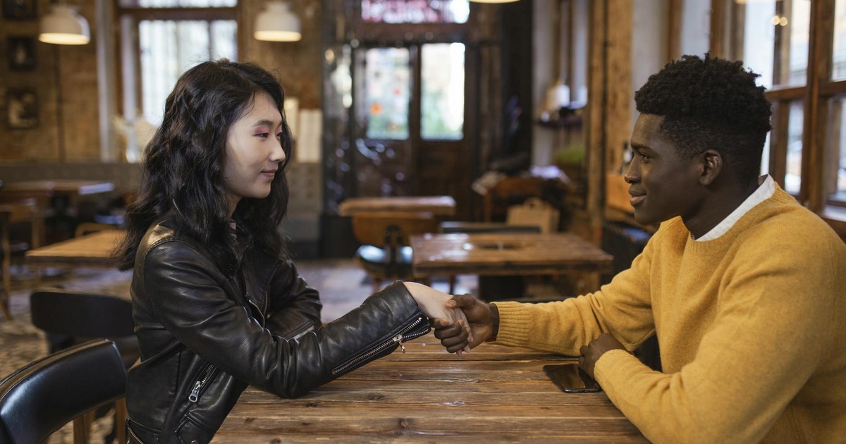 10 signs someone wants your attention, not actually you