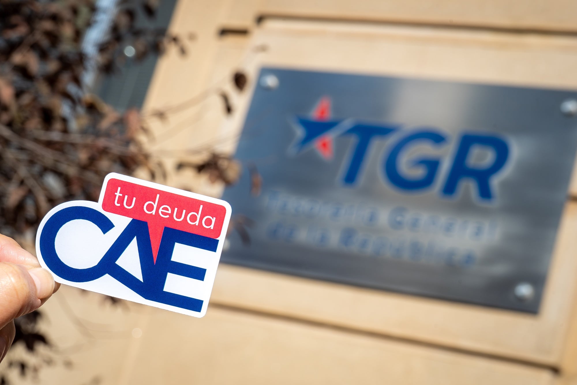 ¿La TGR sacó plata de tu cuenta por deuda del CAE? Experto explica qué ...