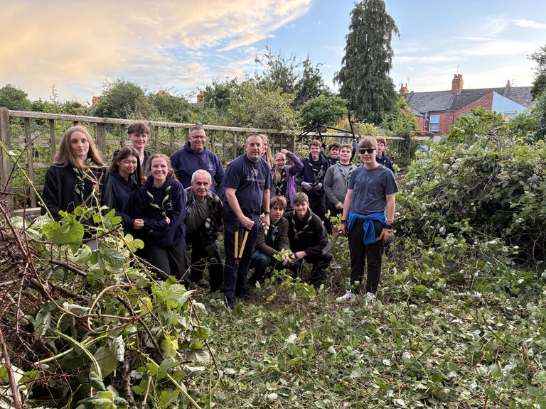 Explorer Scouts transform Northampton Scout shop garden in community ...
