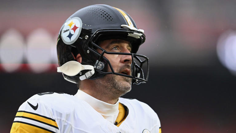 Steelers insider makes bold statement about Aaron Rodgers’ mind