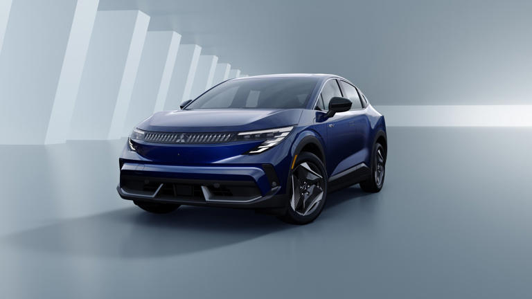 Mitsubishi reveals the 2027 Eclipse Sportback, a Nissan Leaf-based ...