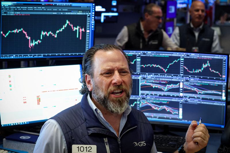 World markets walk a tightrope between AI stocks and oil shocks